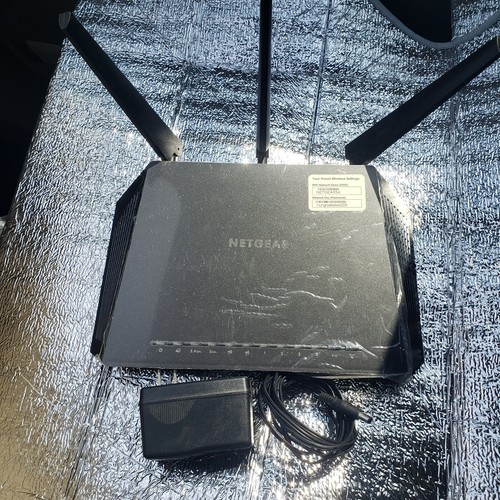 NETGEAR Nighthawk AC1900 Dual Band Wi-Fi Gigabit Router Model No. R7000 ...