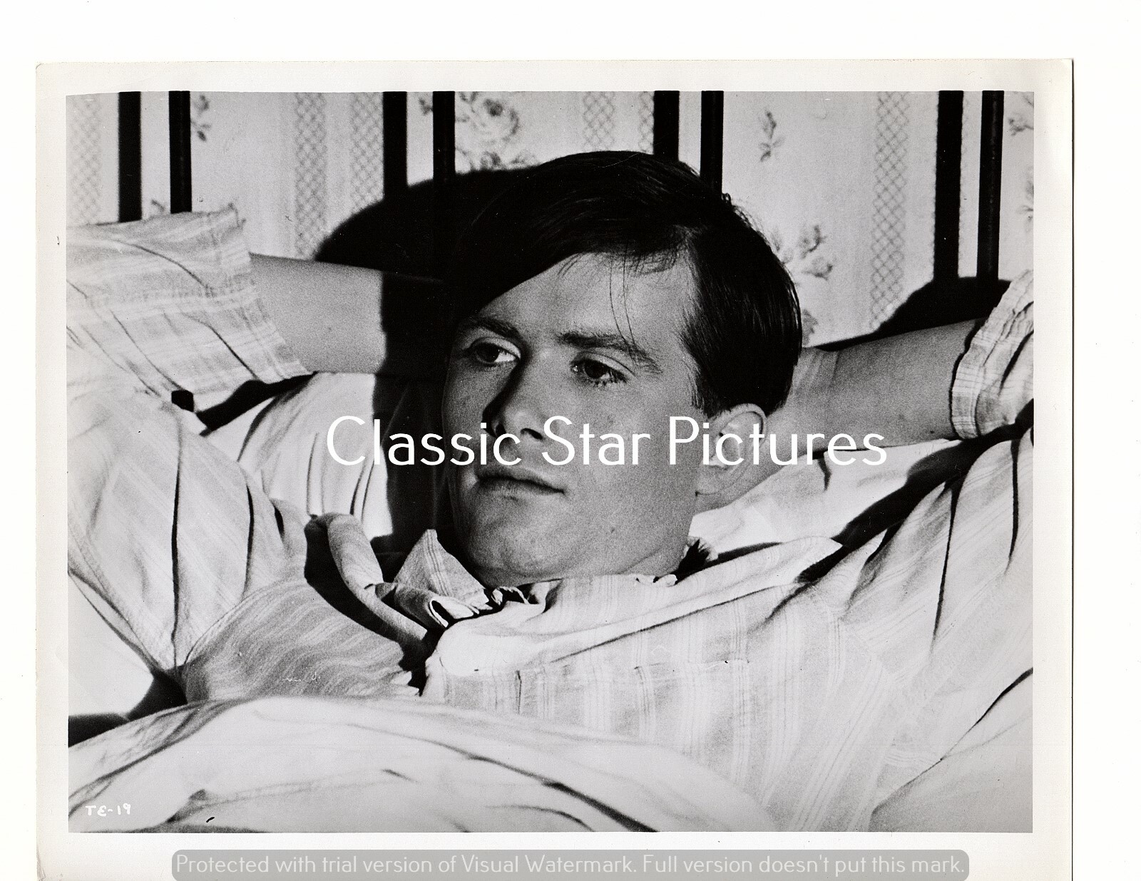 F452 Jenny Lee-Wright Brian Deacon Oliver Reed Triple Echo 1972 lot of ...