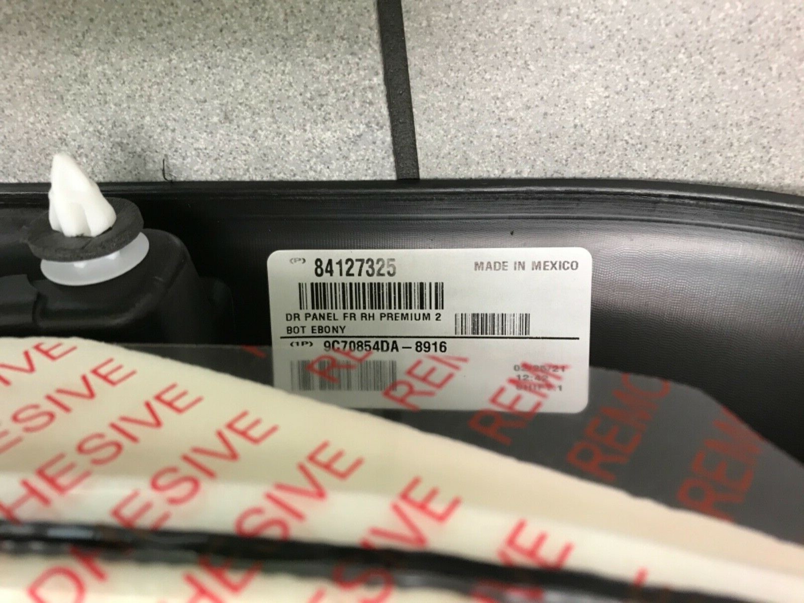 Gm oem interior front door trim panel right passenger side 84127325 ...