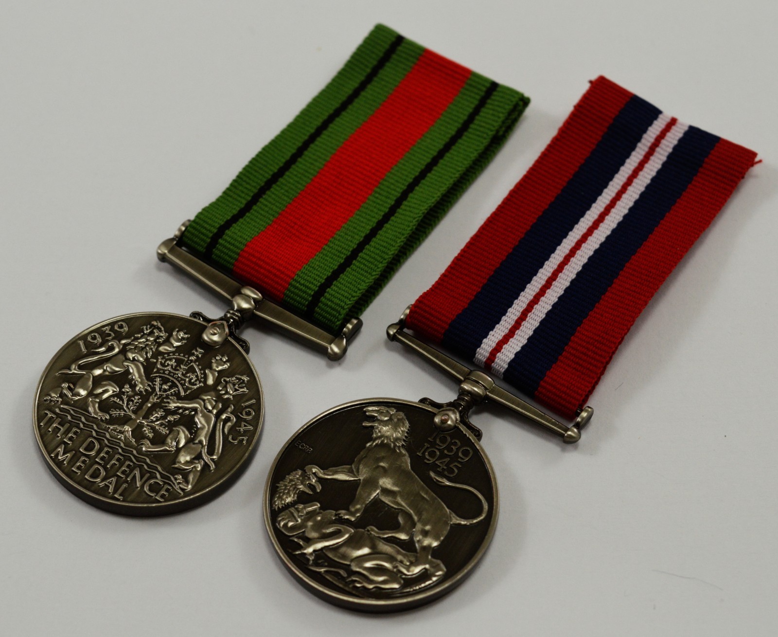 Pair of Full Size Replica WW2 Service Medals. 1939-1945 Defence, George ...