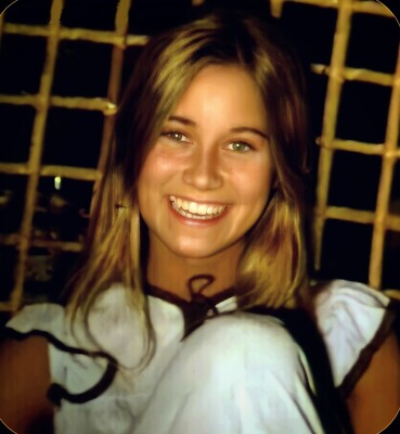 MAUREEN MCCORMICK (Marcia Brady) POSTER 24 X 24 Inches Brady Bunch ...