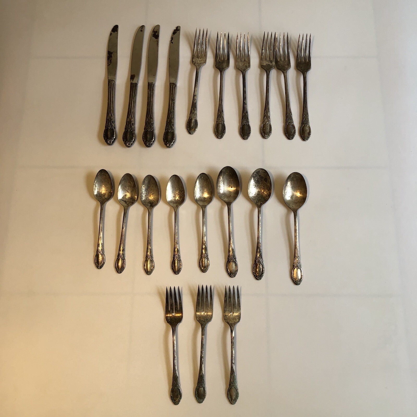 Vintage WM A Rogers AA Oneida Matching Silverware Set Flatware Lot | eBay