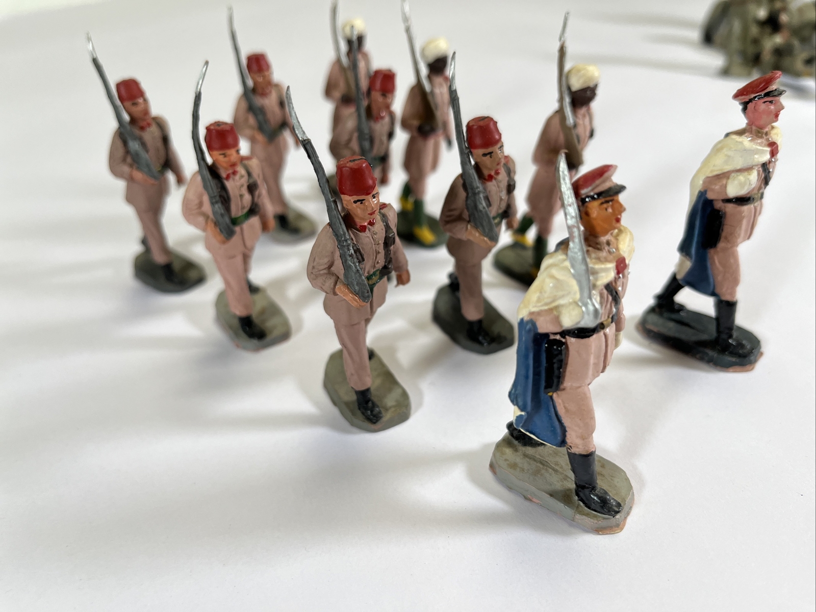 Vintage Plastic Toy soldiers Painted. Set Of 11. | eBay