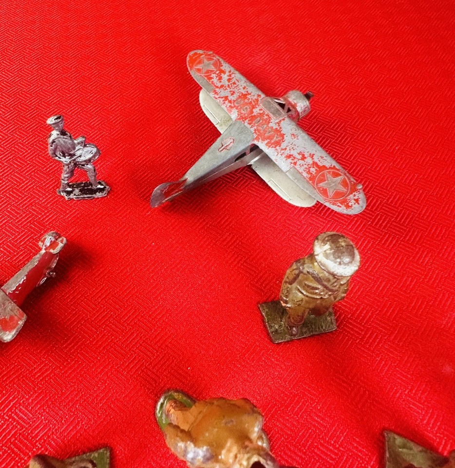 Early Barclay Lead Toy Soldiers, Airplane, Car, Chief, Cannon 1930s 19 ...
