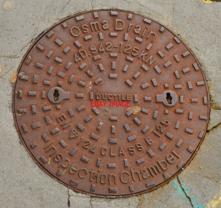 PHOTO OBAN AN OSMA DRAIN INSPECTION CHAMBER COVER OUTSIDE THE FERRY ...