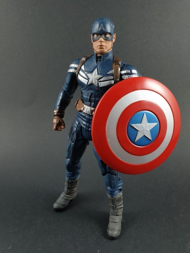 Marvel Select Captain America (Winter Soldier) Diamond Select Action ...