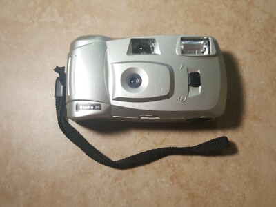 WALGREENS 35mm Camera W/ Flash Studio 35 Preloaded 400 Speed Free Film ...