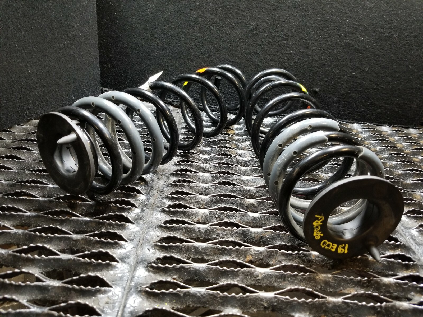 18-22 Ford Ecosport Rear Coil Spring Pair OEM 532 Miles | eBay