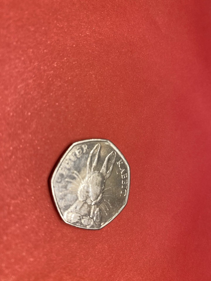 Beatrix Potter 2016 - VERY RARE Half Whisker ERROR Peter Rabbit 50p ...