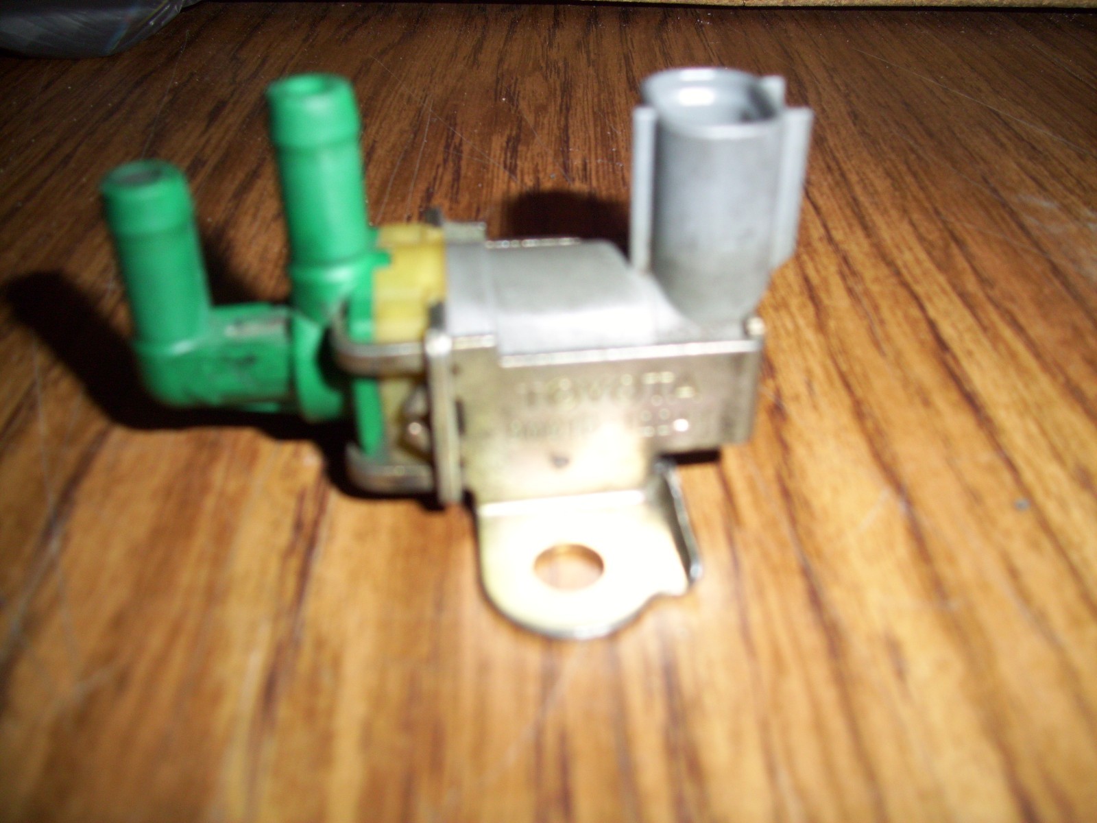 1998-01 LEXUS GS300 OEM VACUUM SWITCH VALVE 90910-12188 or 90910-12243 ...