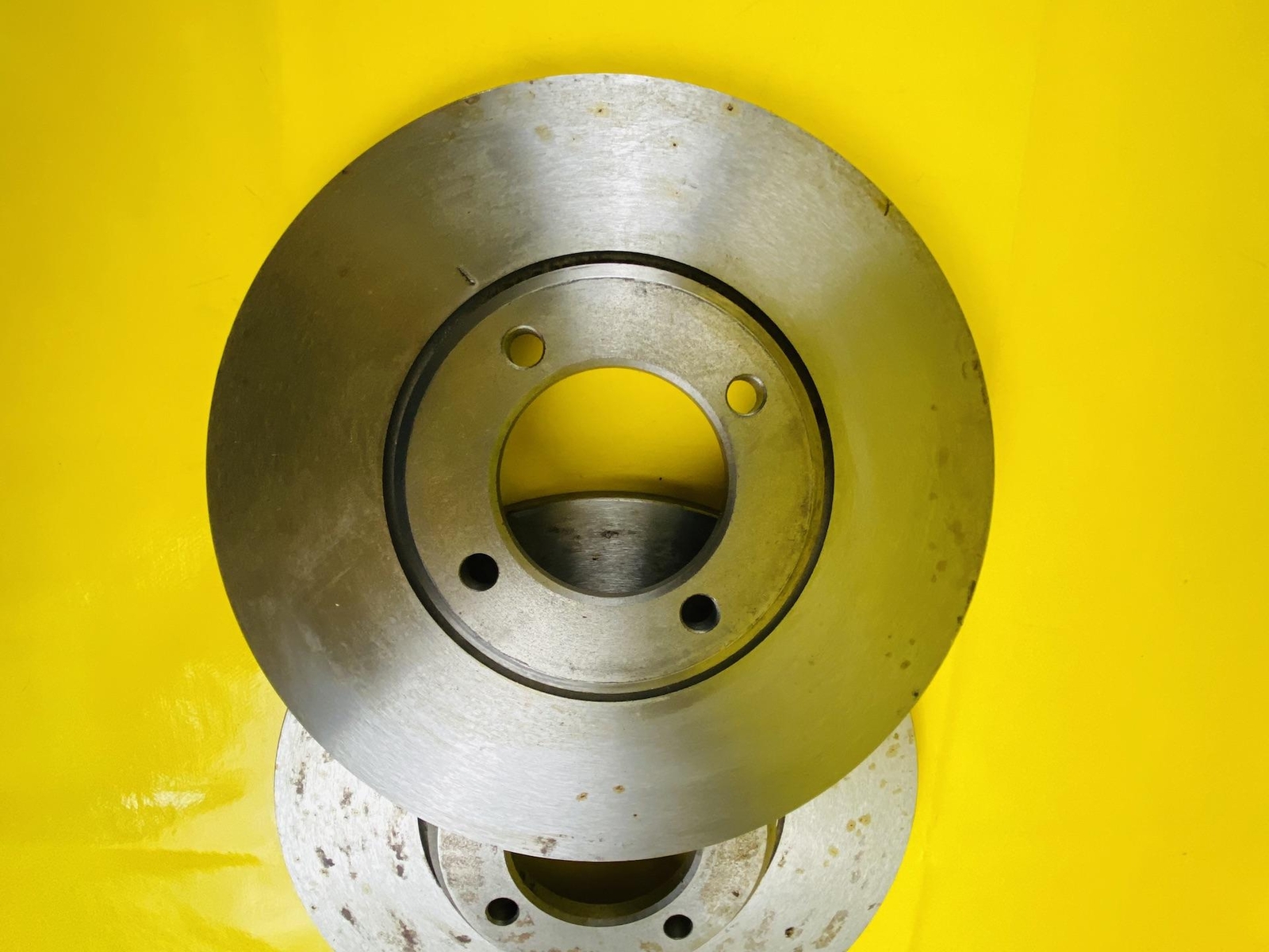 Brake Discs Set Ford Capri 1+2 1,6 - 2,6 +1,7 Escort New | eBay