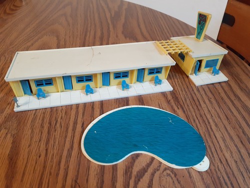 HO scale SIESTA MOTEL w/pool assembled | eBay