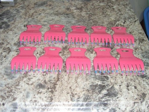10 Vintage Mebco hair tousle bear claw comb lot pink colored retro cool ...