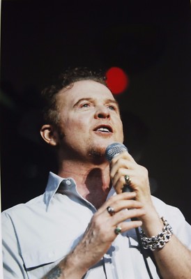 MICK HUCKNALL OF SIMPLY RED in concert original photo 12 x 8 in by Mel ...