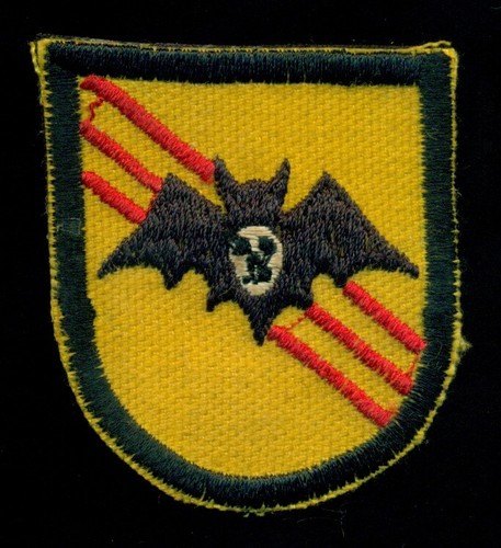 US Army 5th Special Forces Phoenix Recon Black Bats Beret Flash Vietnam ...