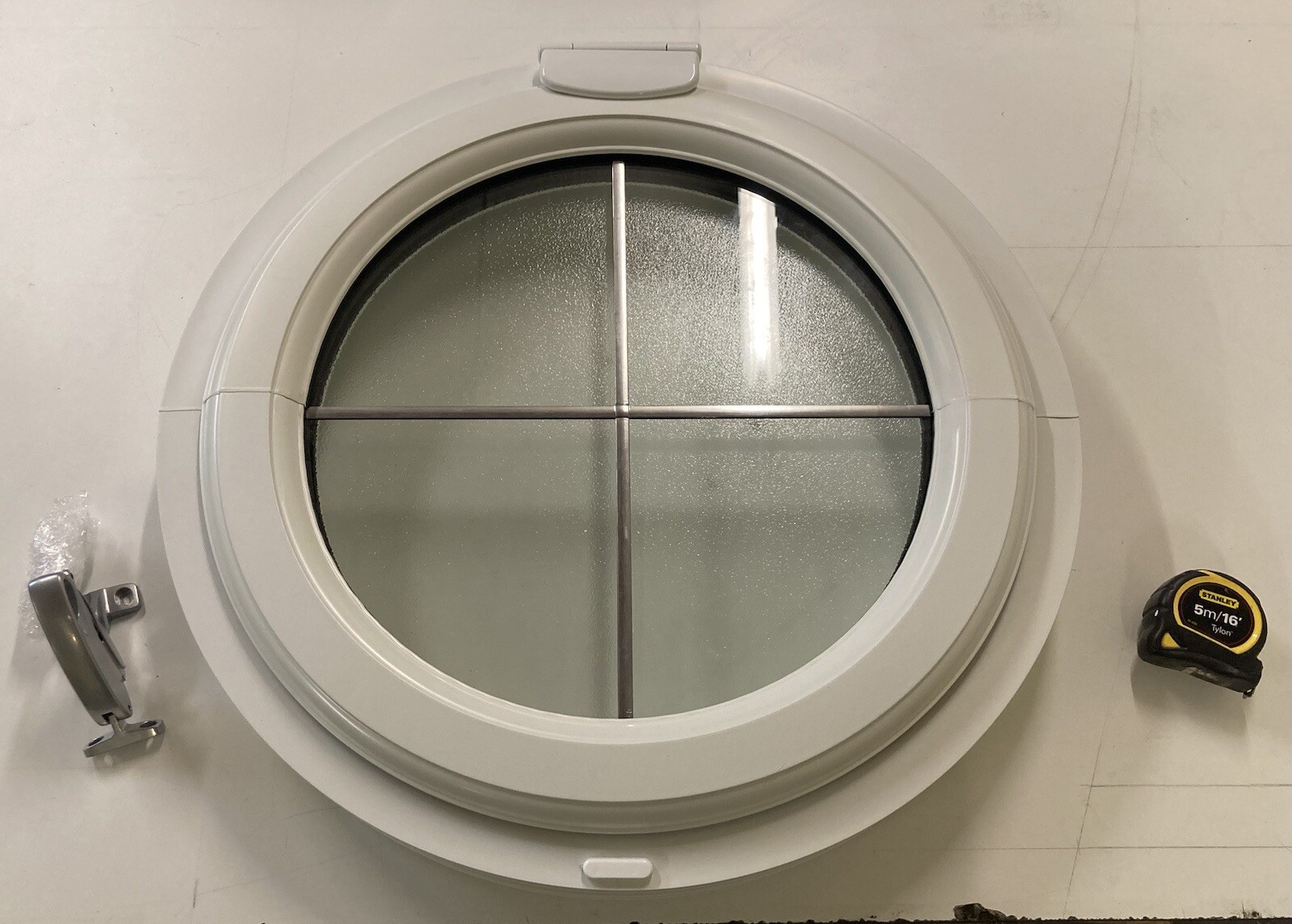 White Round circle upvc window 600mm With Geo Bar Cross And Clear A ...