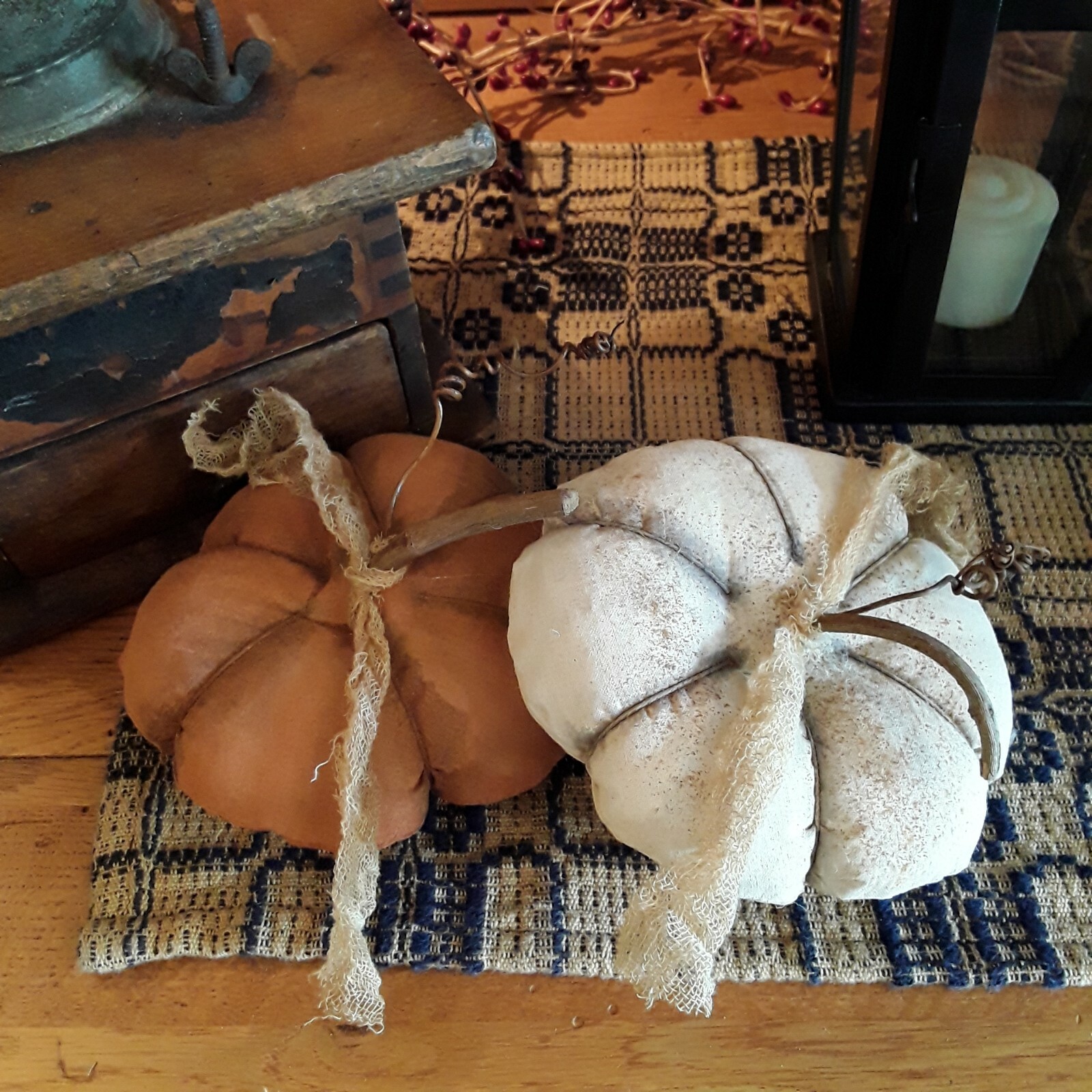 Primitive fall pumpkins, pumpkins, fall pumpkin, white pumpkin ...