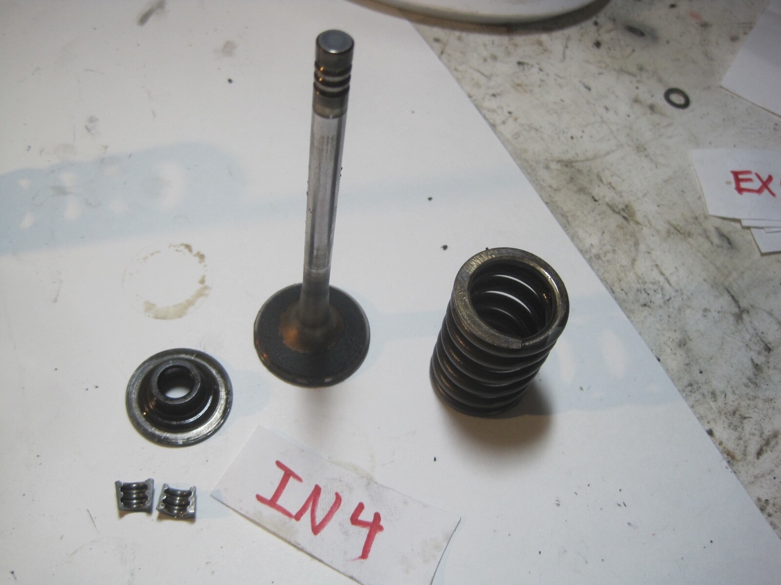 BMW K100 K100RS K100RT RS RT K589 INTAKE INLET VALVE, SPRING AND ...