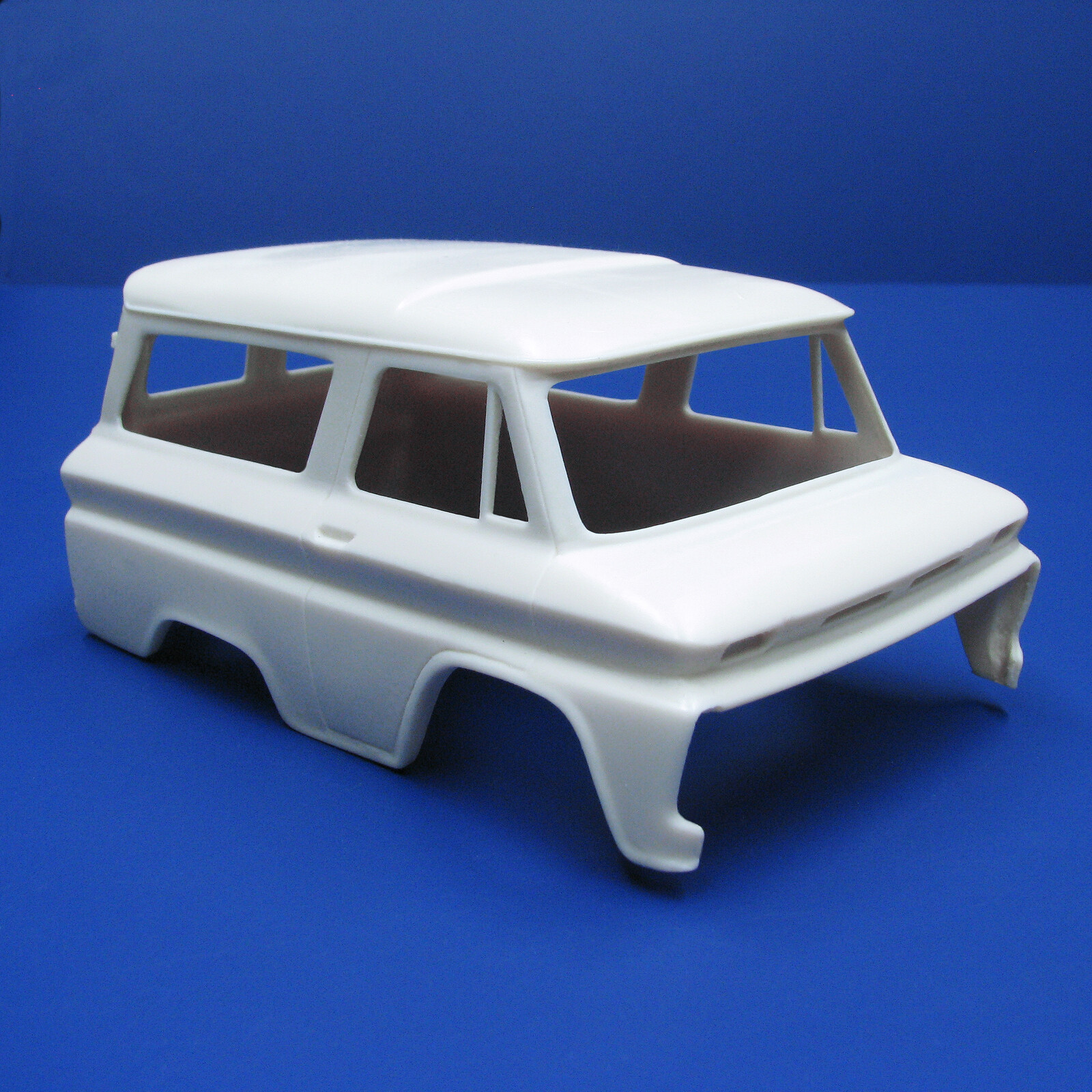 NB334 Jimmy Flintstone 1:25 scale 1966 Mini Chevy Suburban resin car ...