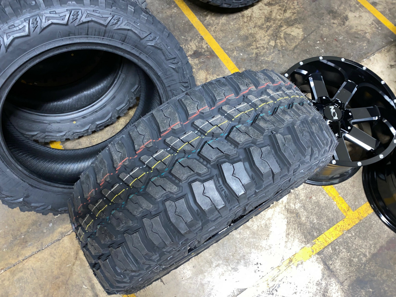 20x10 Moto Metal MO970 Black Wheels Rim 33" MT Tires 8x170 Ford Super ...