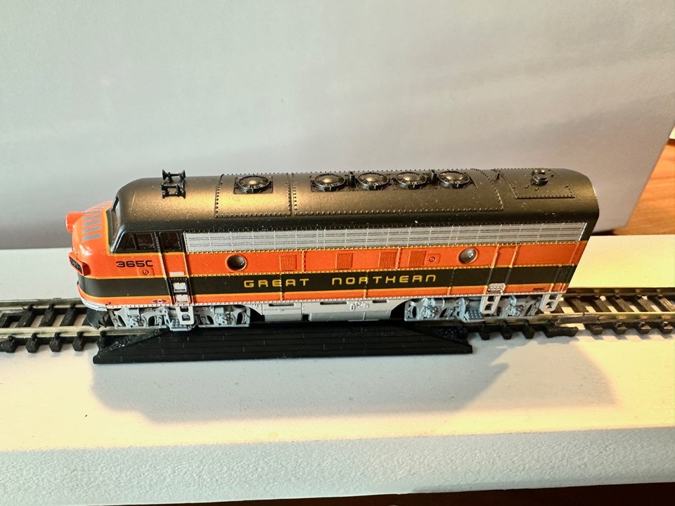 Kato N Scale Great Northern F7 A/B 365C/D DCC/Sound Factory installed ...