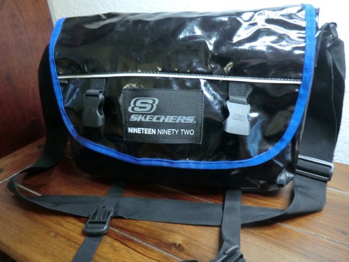 Sketchers Handtasche Umhängetasche - Nineteen Ninety Two - in Schwarz ...