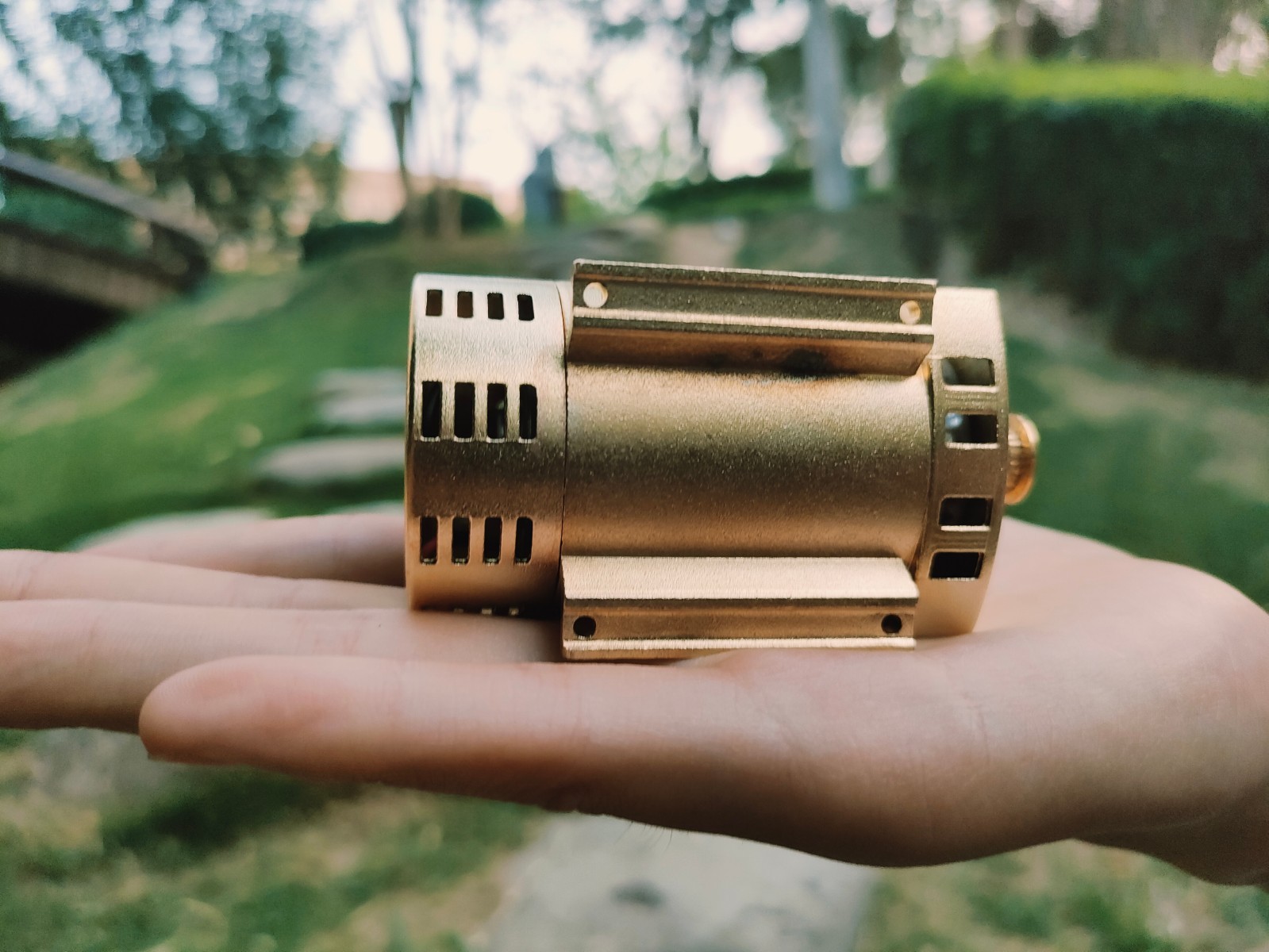 Microcosm FD-5 12VDC Mini Dynamo Generator for Steam Engine Models DIY