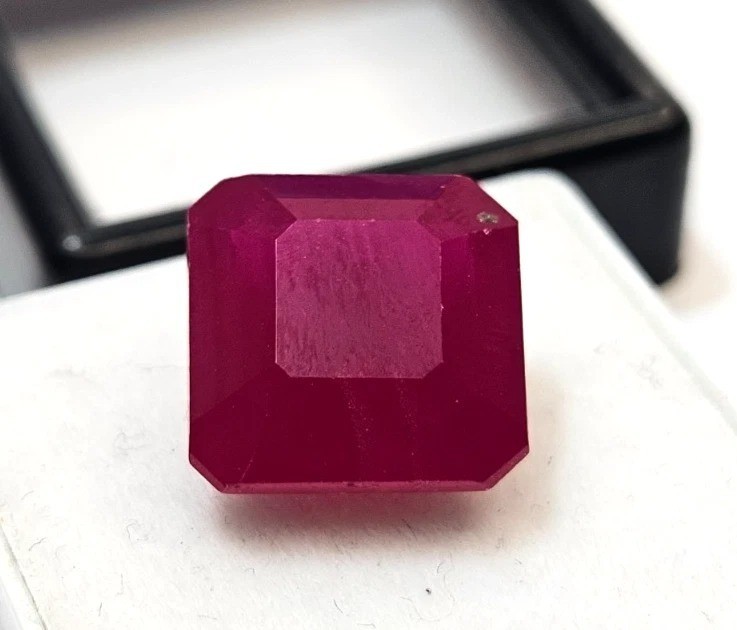 Awesome Red Bixbite Beryl Square Cut 7-9 Ct Natural Loose EGL Certified ...