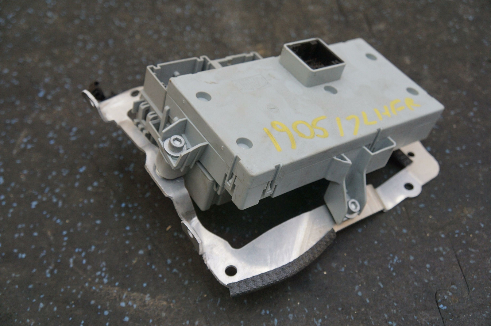 Carrosserie ordinateur tableau de bord nœud module fusible 267686 ...