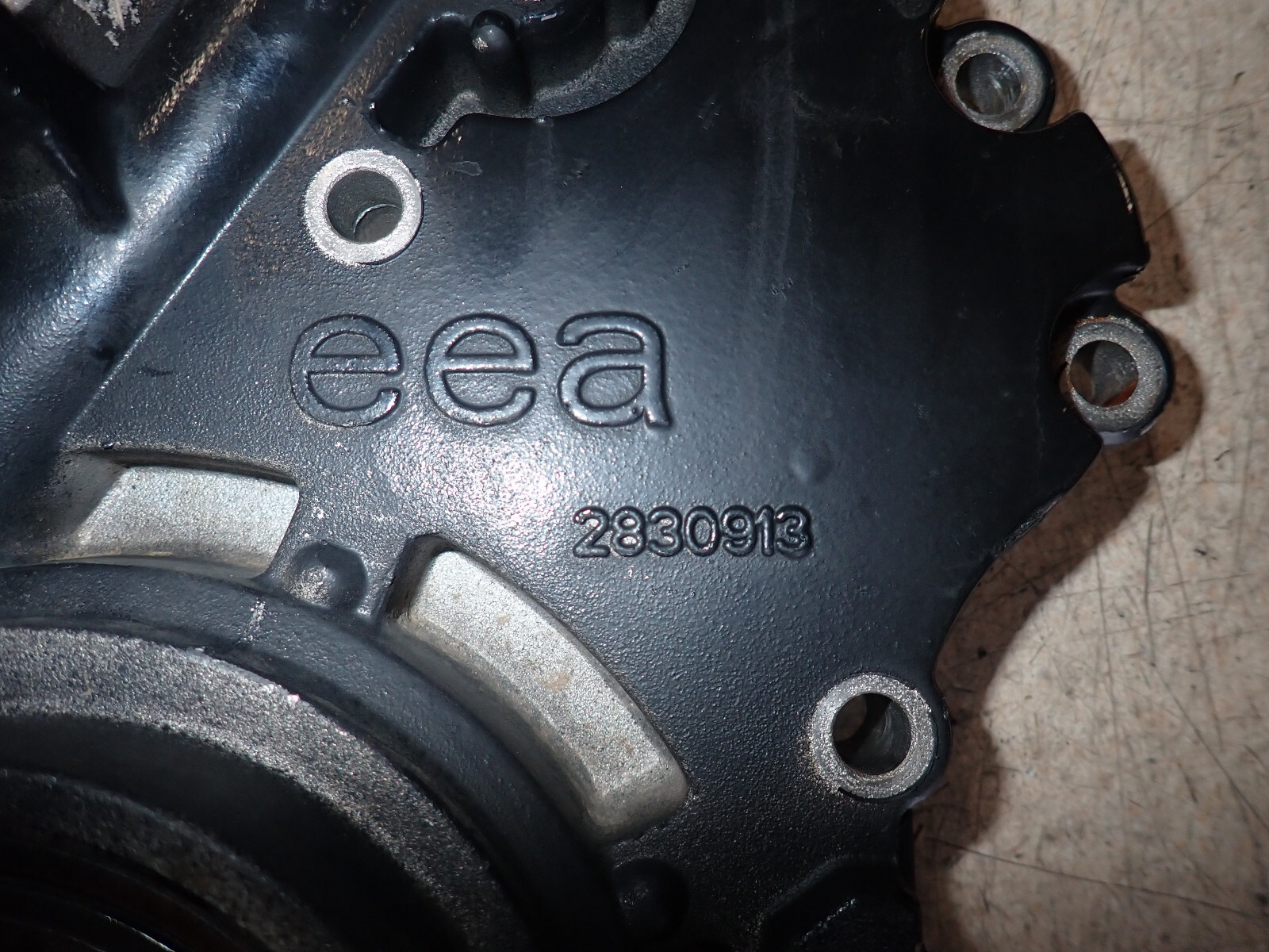 Case New Holland Engine Oil Pump Assembly 2830913 Tractor T6040 TL80A ...