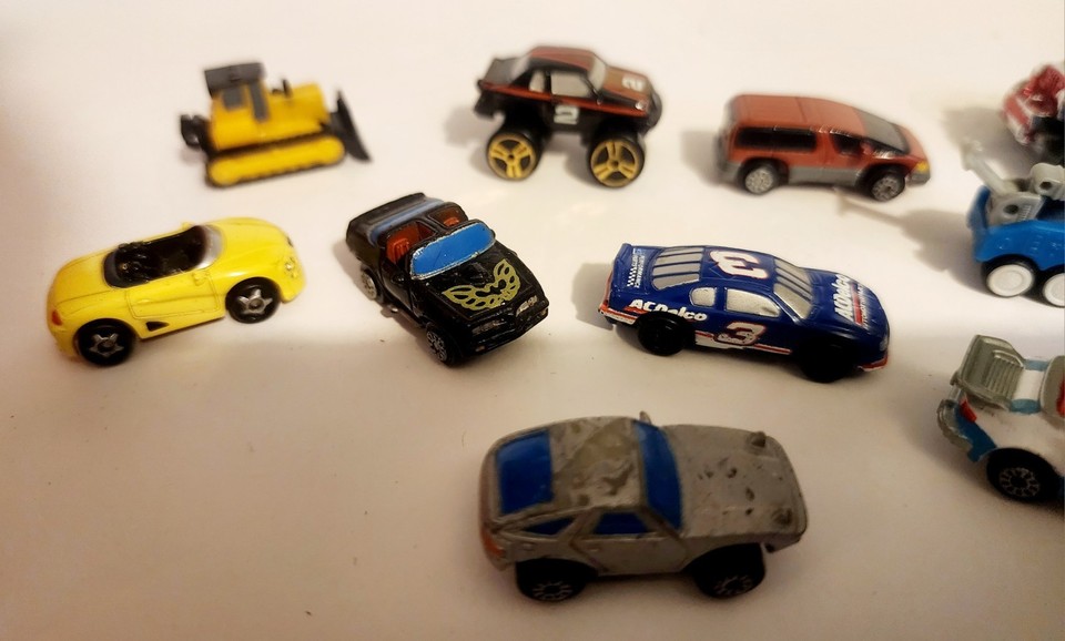 Vtg 1989 Galoob Micro Machines Gas Can Play Set Secret Auto Supplies ...