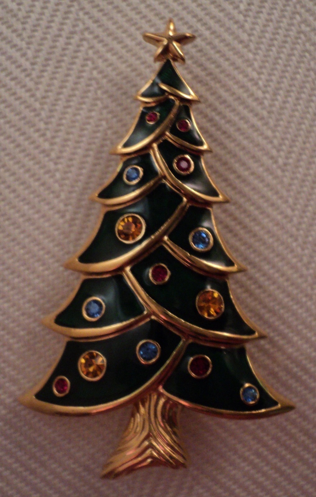 Signed Swan Swarovski Gold Plated Green Decorated Christmas Tree Brooch ...