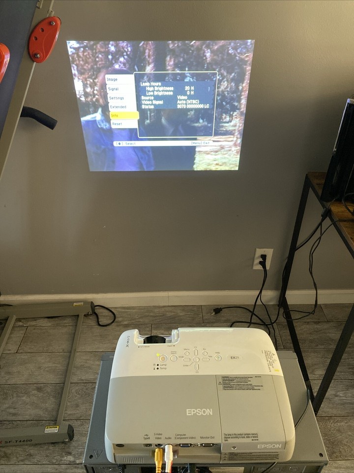Epson EX21 SVGA Conference Room Projector- Low Lamp Runtime: 20 Hours ...