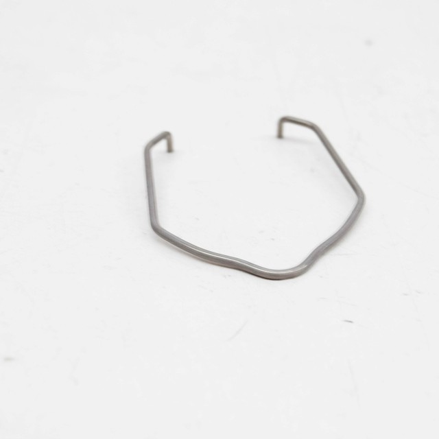 Mercedes-Benz SLK R172 Coolant Hose Detent Spring A0009931202 OEM for ...