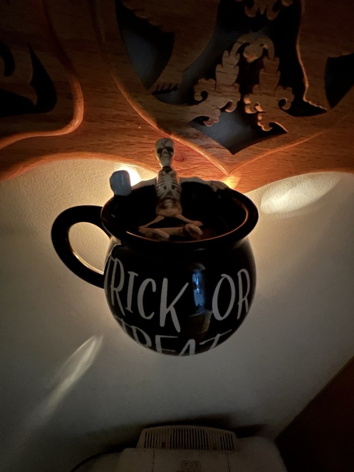 NEW SCENTSY Chilling Brew Wax Warmer Retired Halloween Skeleton Trick ...