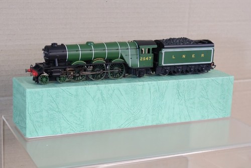 Hornby R1135 DCC Prêt Lner 4-6-2 Classe A1 Locomotive 2547 Doncaster Om ...