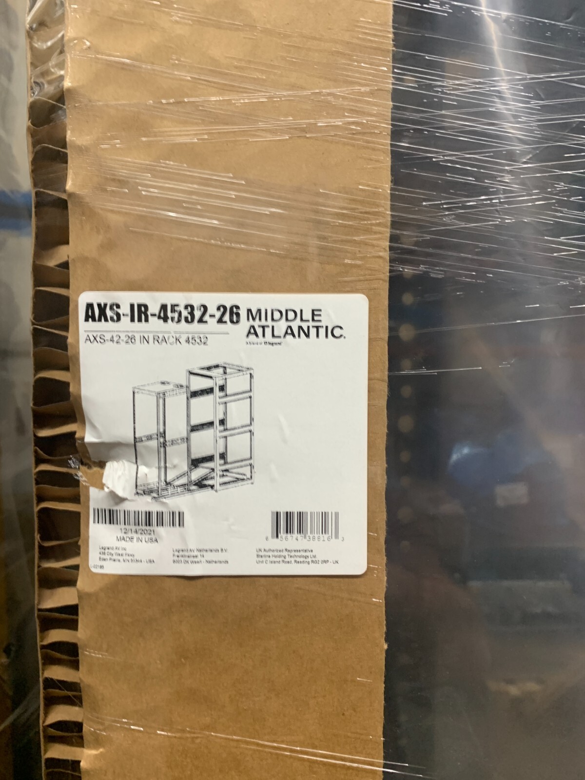 Middle Atlantic AXS-IR-4532-26 Slide Out 42RU AXS-Series Equipment Rack ...