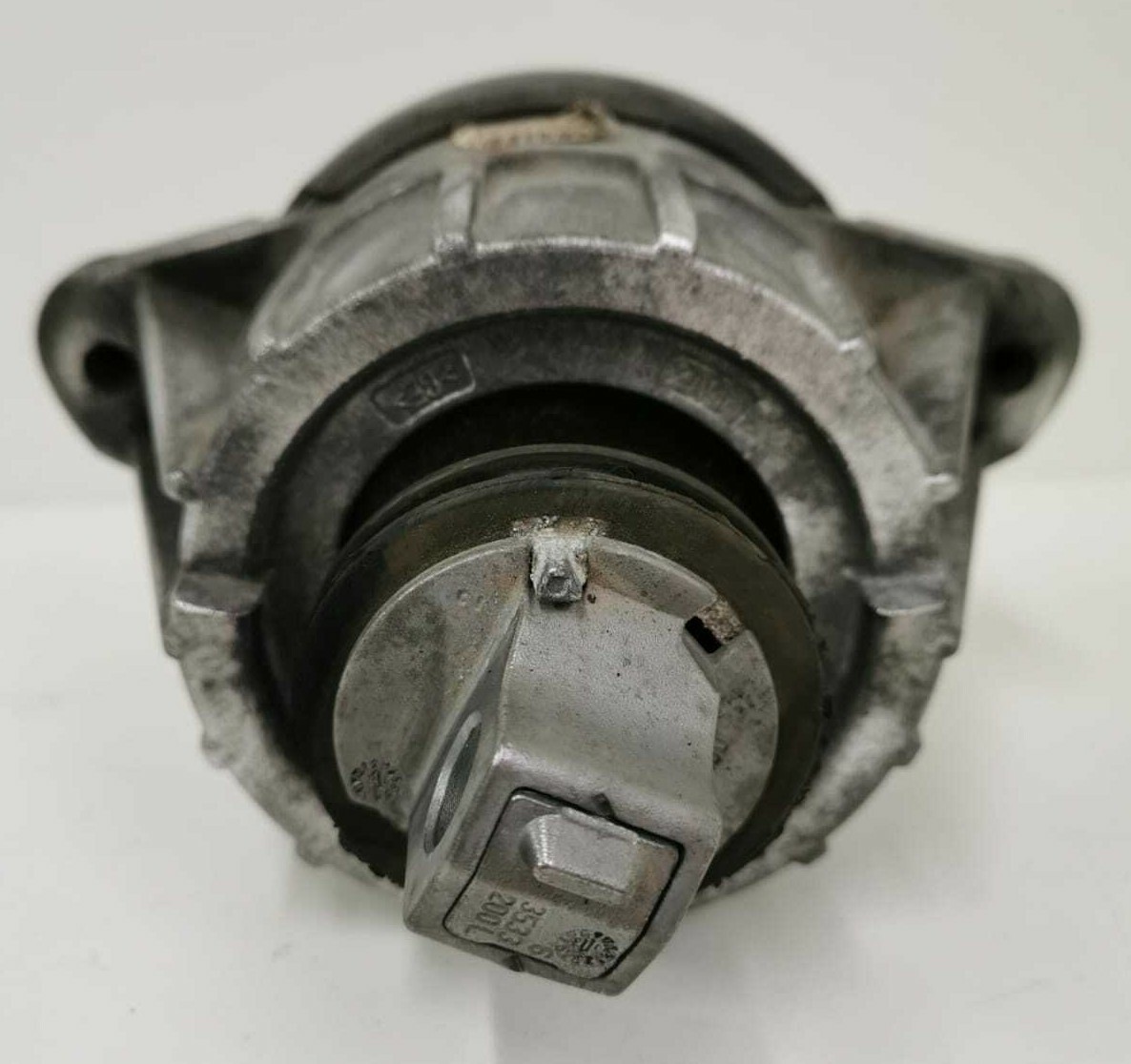 Mercedes Benz E63 AMG 6.3L V8 Genuine Passenger LEFT Engine Mount ...