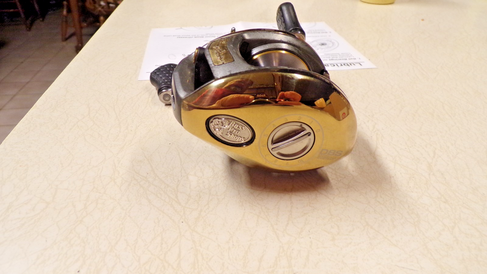 BASS PRO SHOPS FISHING REEL - JOHNNY MORRIS GOLD SERIES - 11 BALL B ...