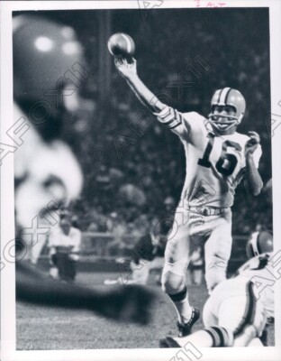 Cleveland Browns Football Quarterback Bill Nelson Pass In Game Press ...