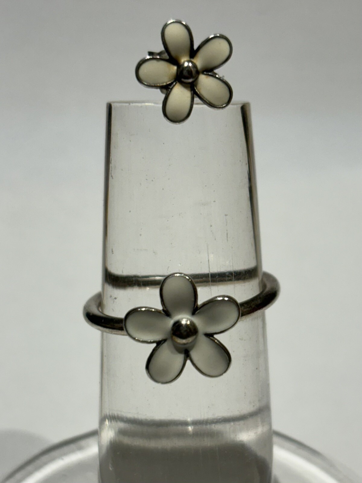 PANDORA STERLING SILVER WHITE ENAMEL FLOWER RING 1908… - Gem