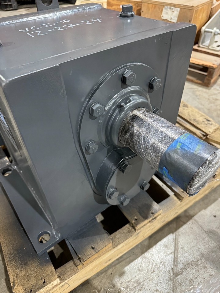 USED FALK ENCLOSED GEAR DRIVE SPEED REDUCER 9.110 RATIO 1060FC2A WITH ...