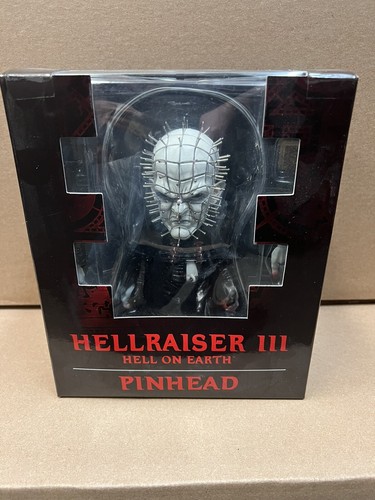 Hellraiser III: Hell On Earth Deluxe Stylized Pinhead 6" Figure Mezco ...