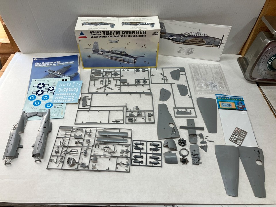 ACCURATE MINIATURES 1/48 SCALE U.S. NAVY BOMBER TBF/M AVENGER MODEL KIT ...