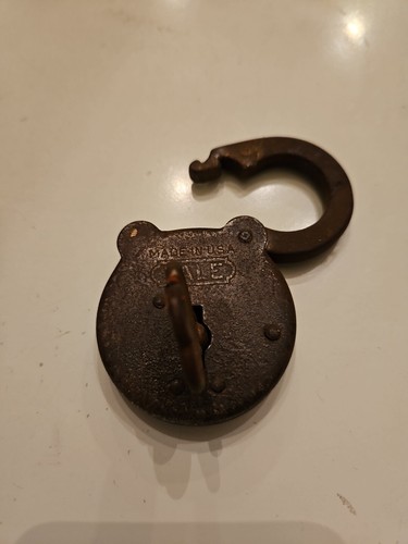 VINTAGE YALE & TOWNE MFG Co PADLOCK WITH KEY OLD FASHIONED LOCK | eBay