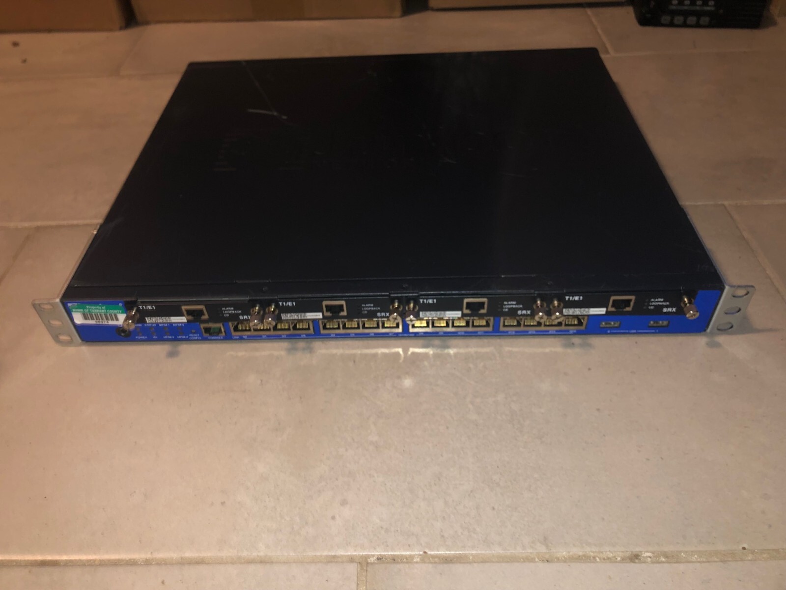 Juniper SRX-240 16 Port Services Gateway Firewall with T1 / E1 SRX ...