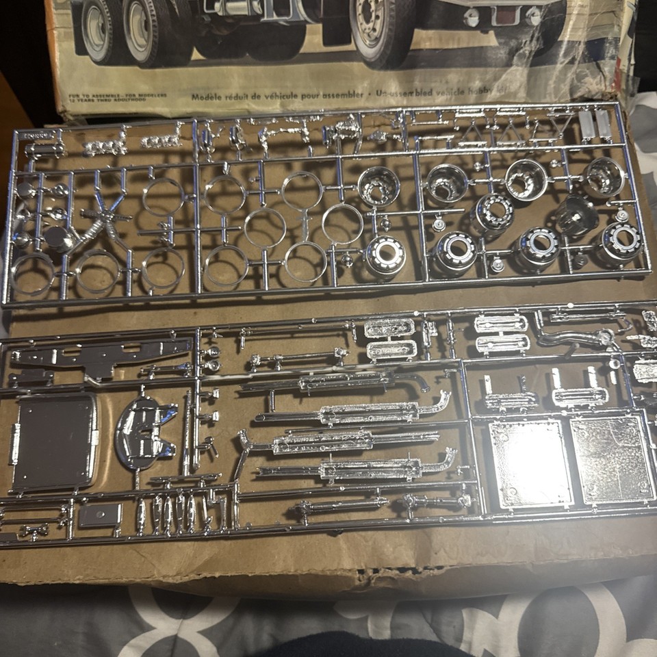 AMT PETERBILT 359 CALIFORNIA HAULER, COMPLETE, UNBUILT, 1/25 SCALE ...