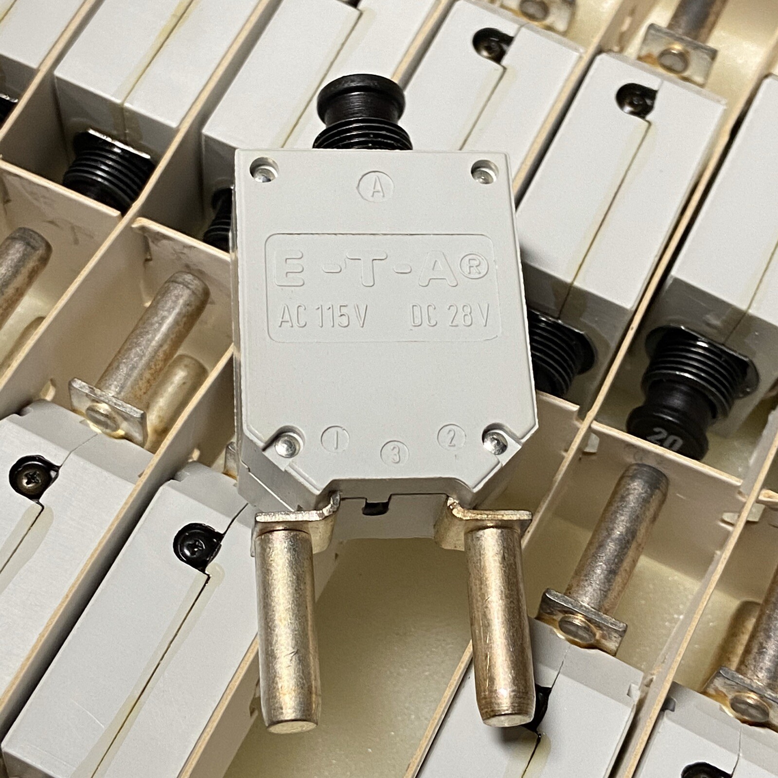 5X ETA SWITCH 482-G700-R1M1-Z0S0 20a 72vdc | eBay