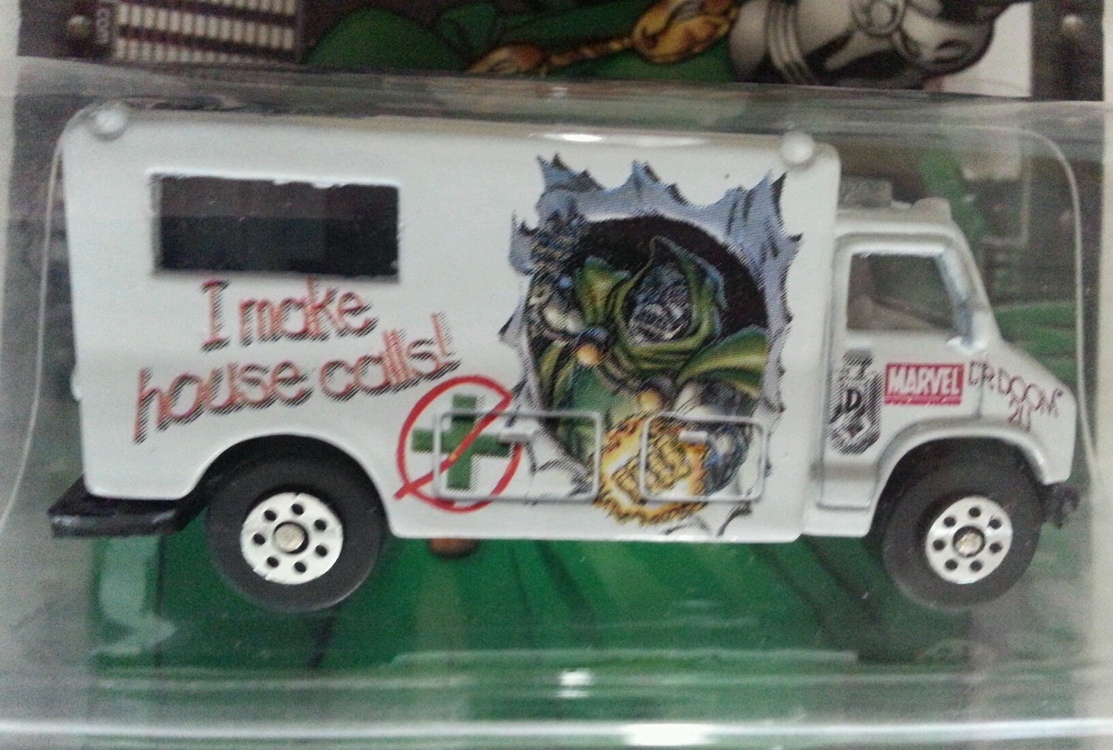 NEW DR DOOM AMBULANCE DIE CAST CAR SERIES 1 19 OF 25 MAISTO ULTIMATE ...