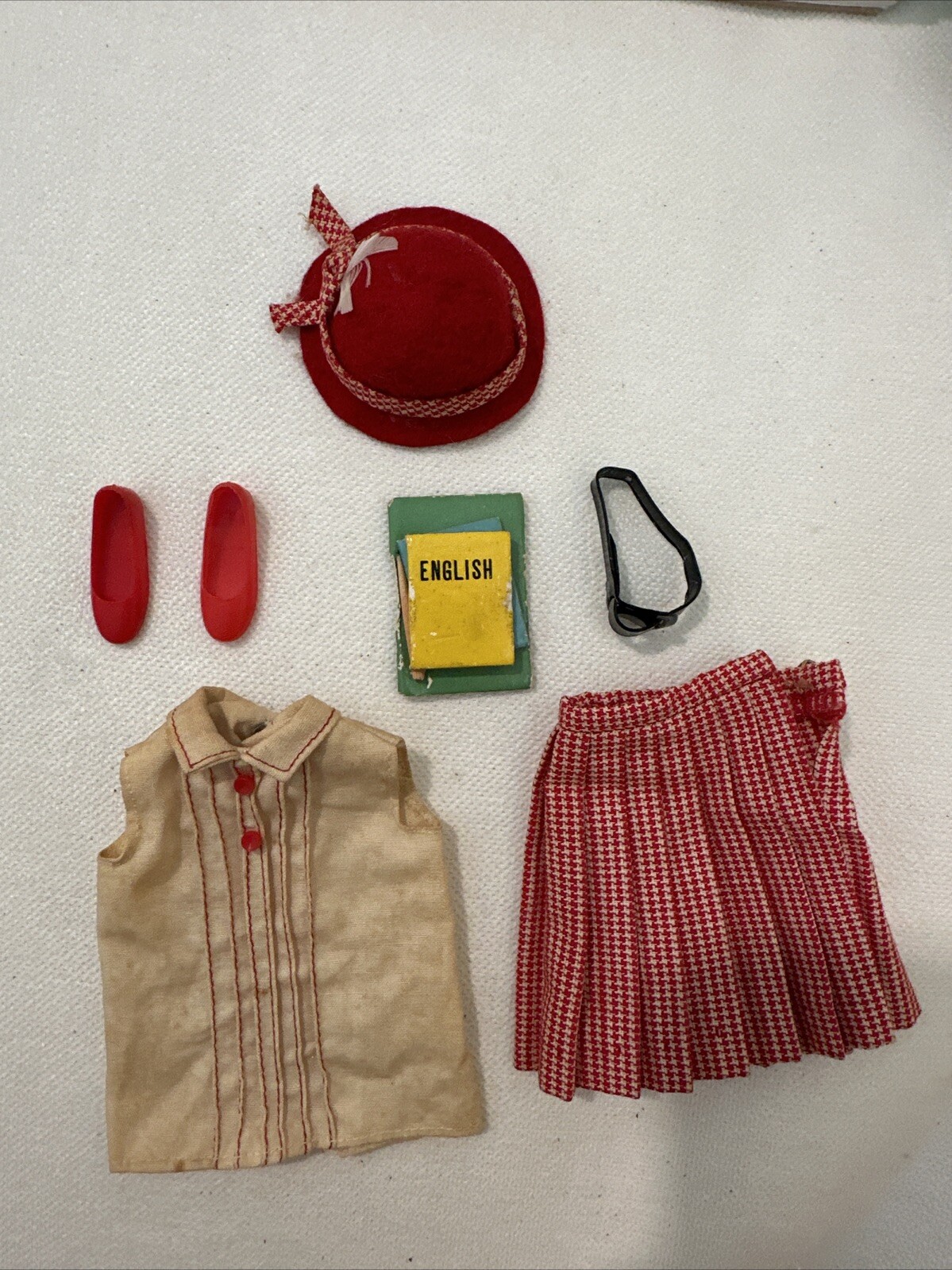 Vintage Skipper SCHOOL GIRL #1921 1965 Pencil, Books, Shoes, Strap ...